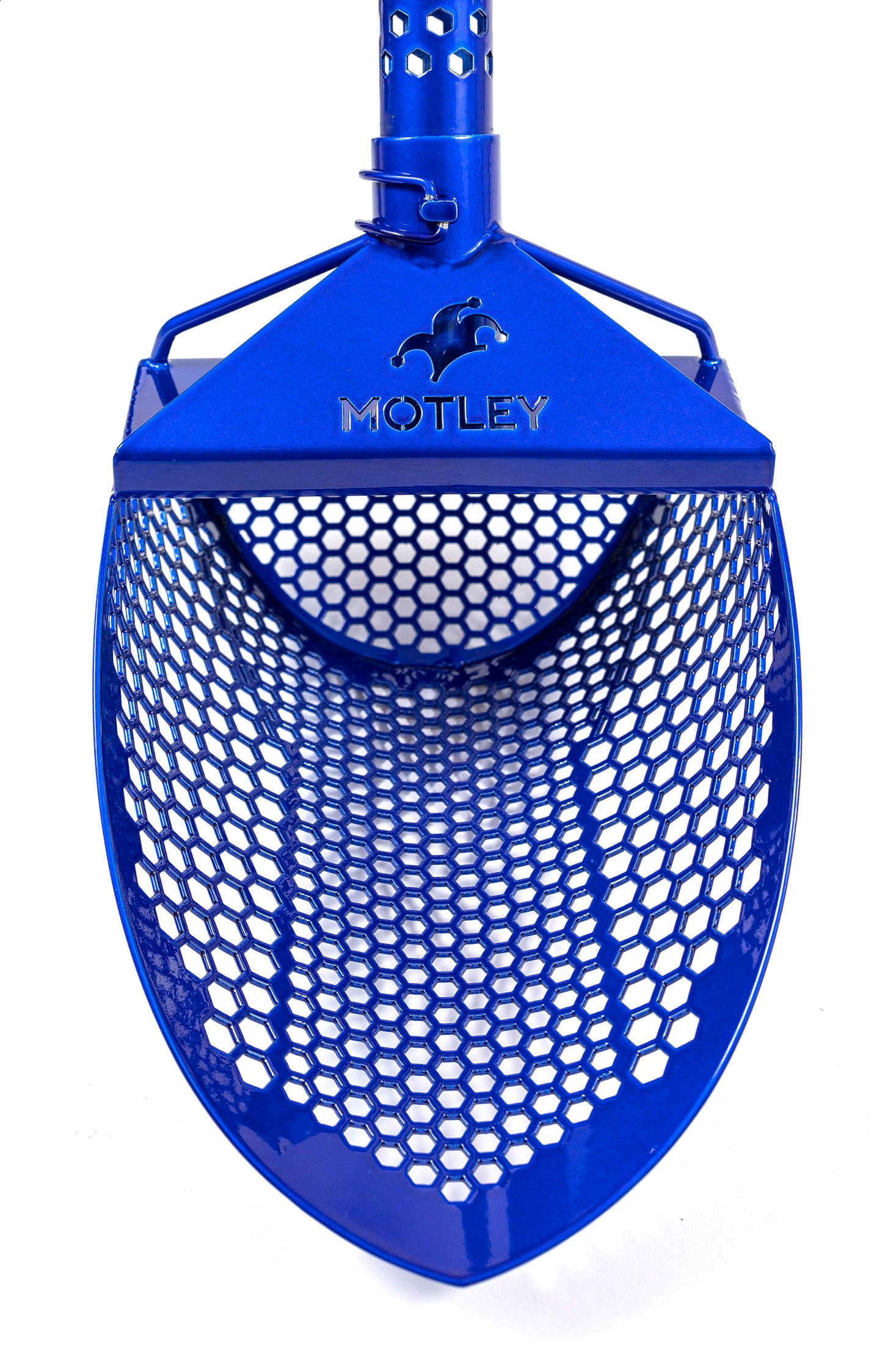 Motley Beach Scoop with 43″ Steel Handle – Pioneer Prospecting